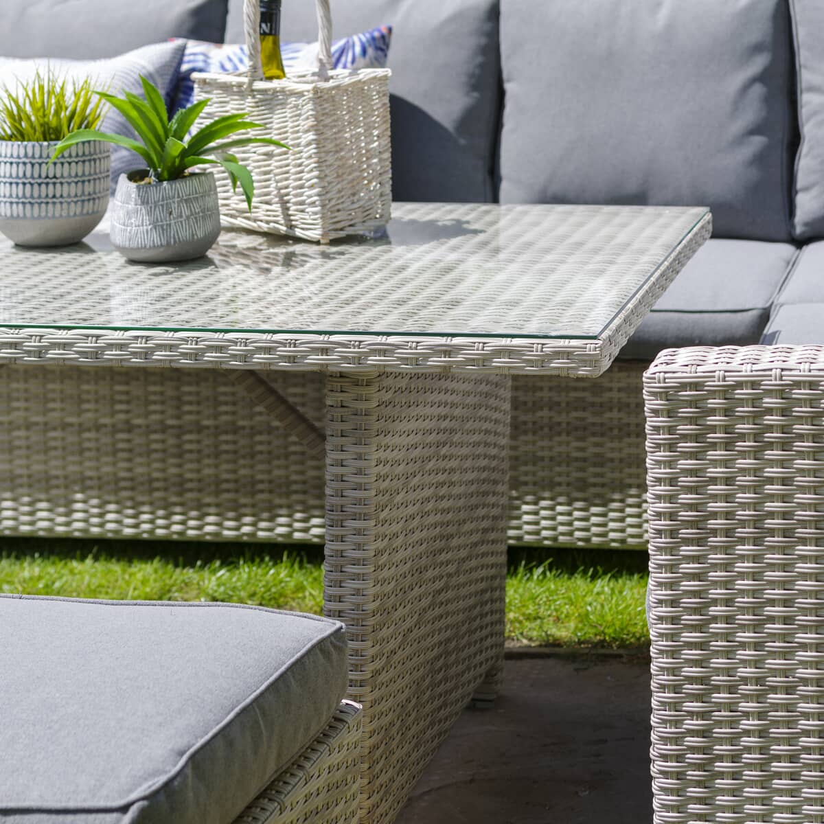 LG Outdoor Provence Rectangular Modular Dining Set - (PRVSET7) - Garden ...