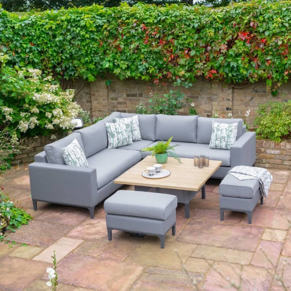 LG Outdoor Stockholm Fully Upholstered Modular Dining Set with ...